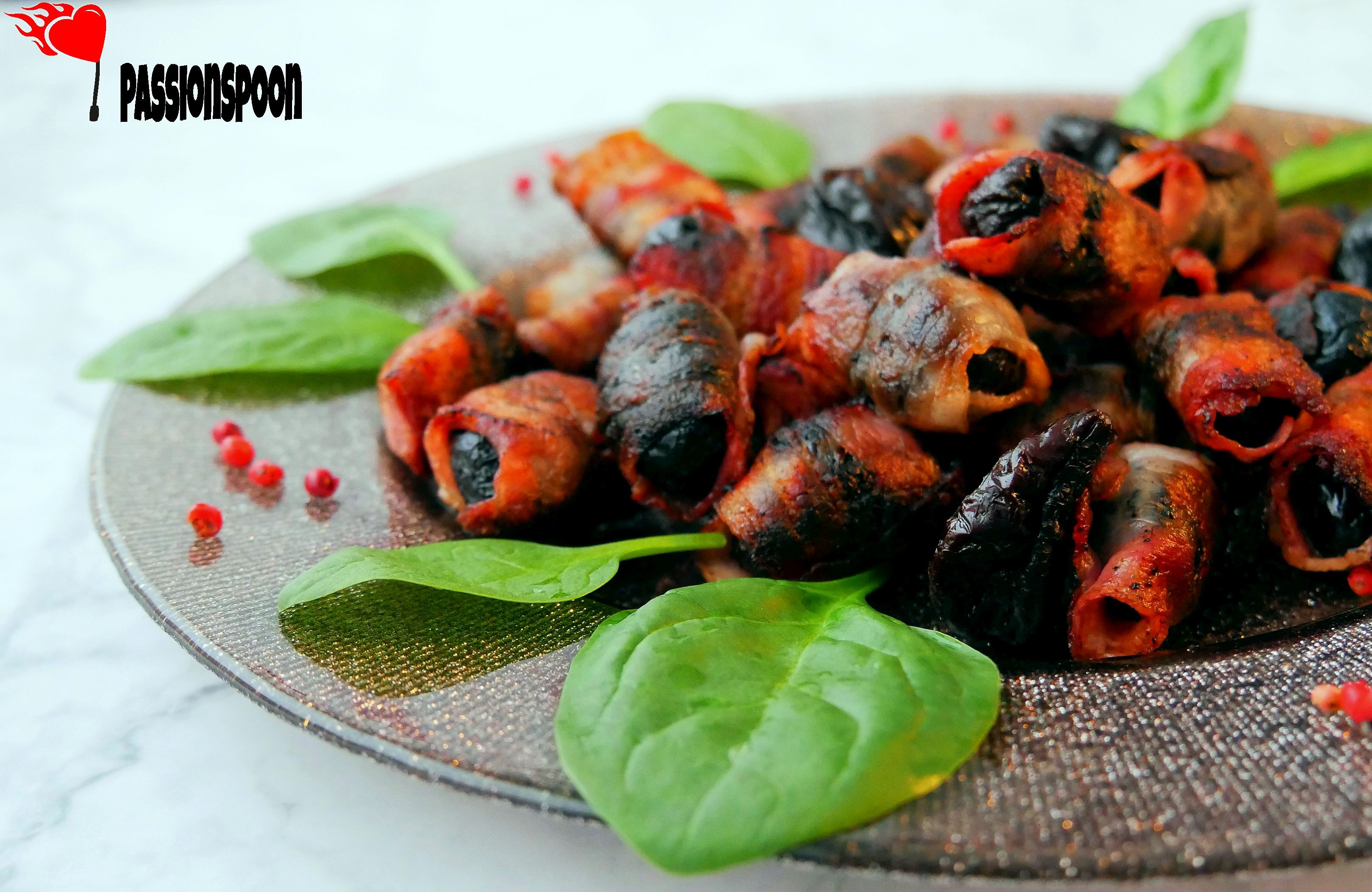 Bacon wrapped prunes; party snack - PassionSpoon recipes